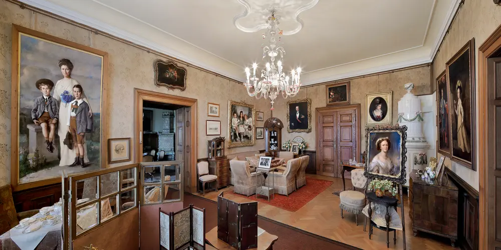 Private apartments of Franz Ferdinand d'Este family (3rd tour)